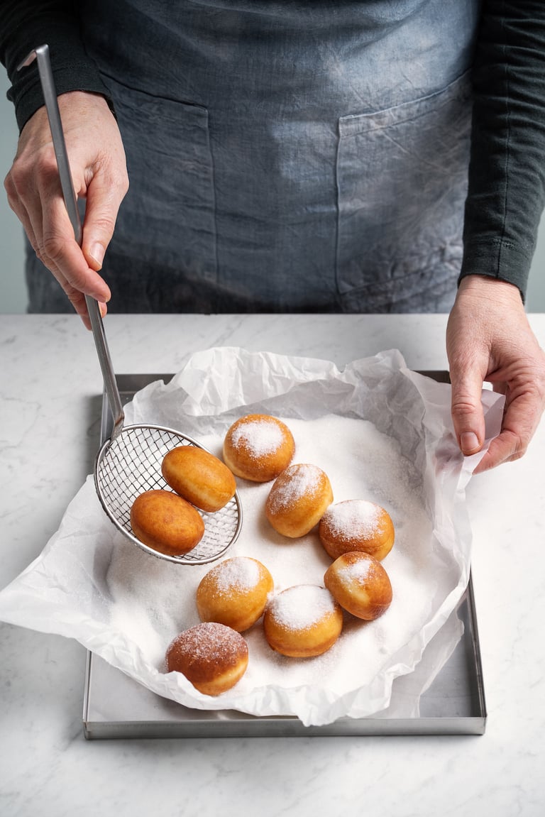 Mini bomboloni alla confettura di lamponi - Sale&Pepe