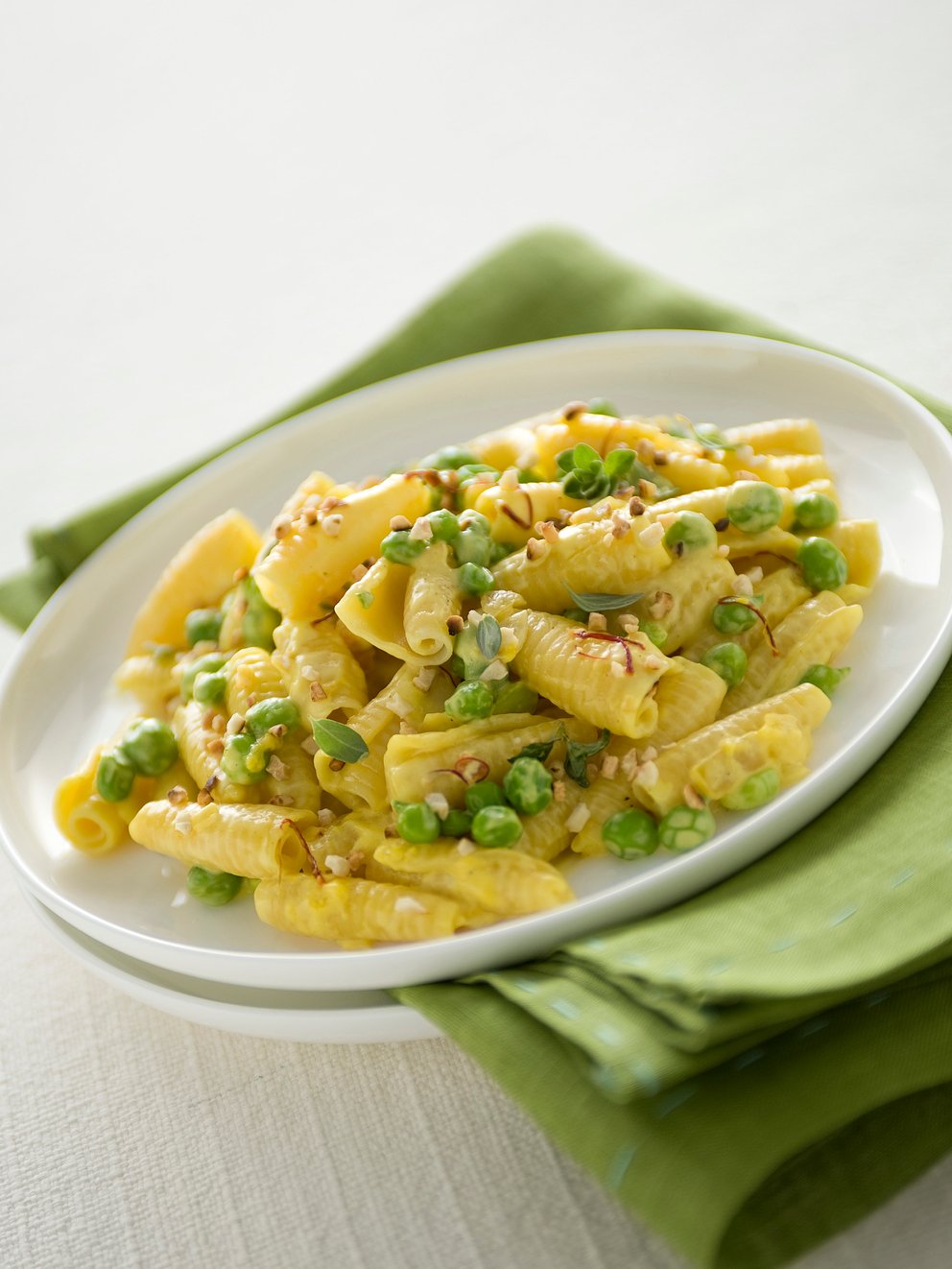 Castellane con piselli alla crema di zafferano | Sale&Pepe