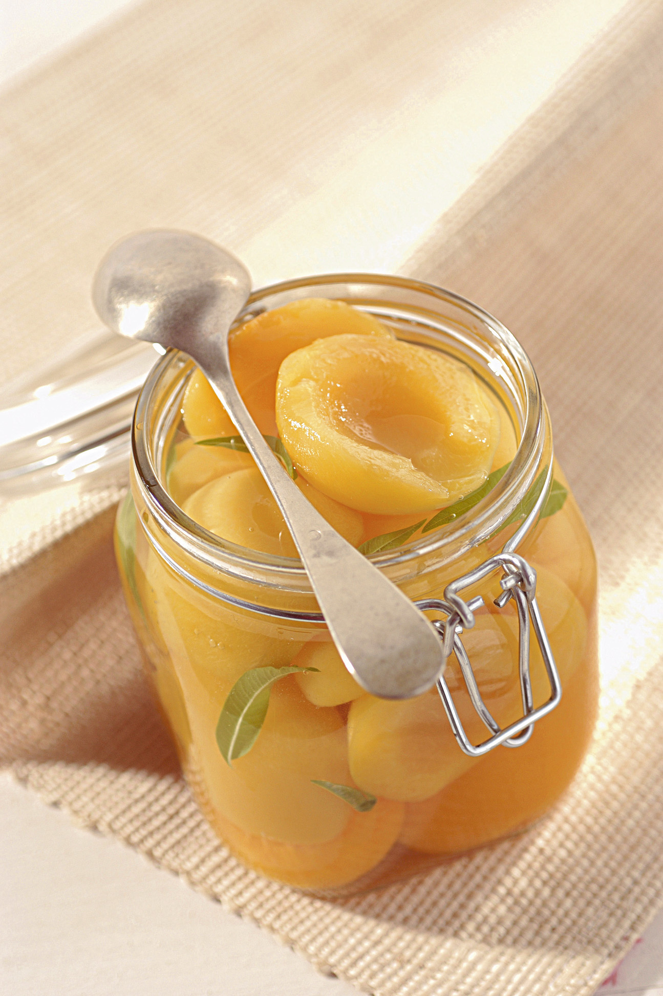 Pesche gialle sciroppate | Sale&Pepe