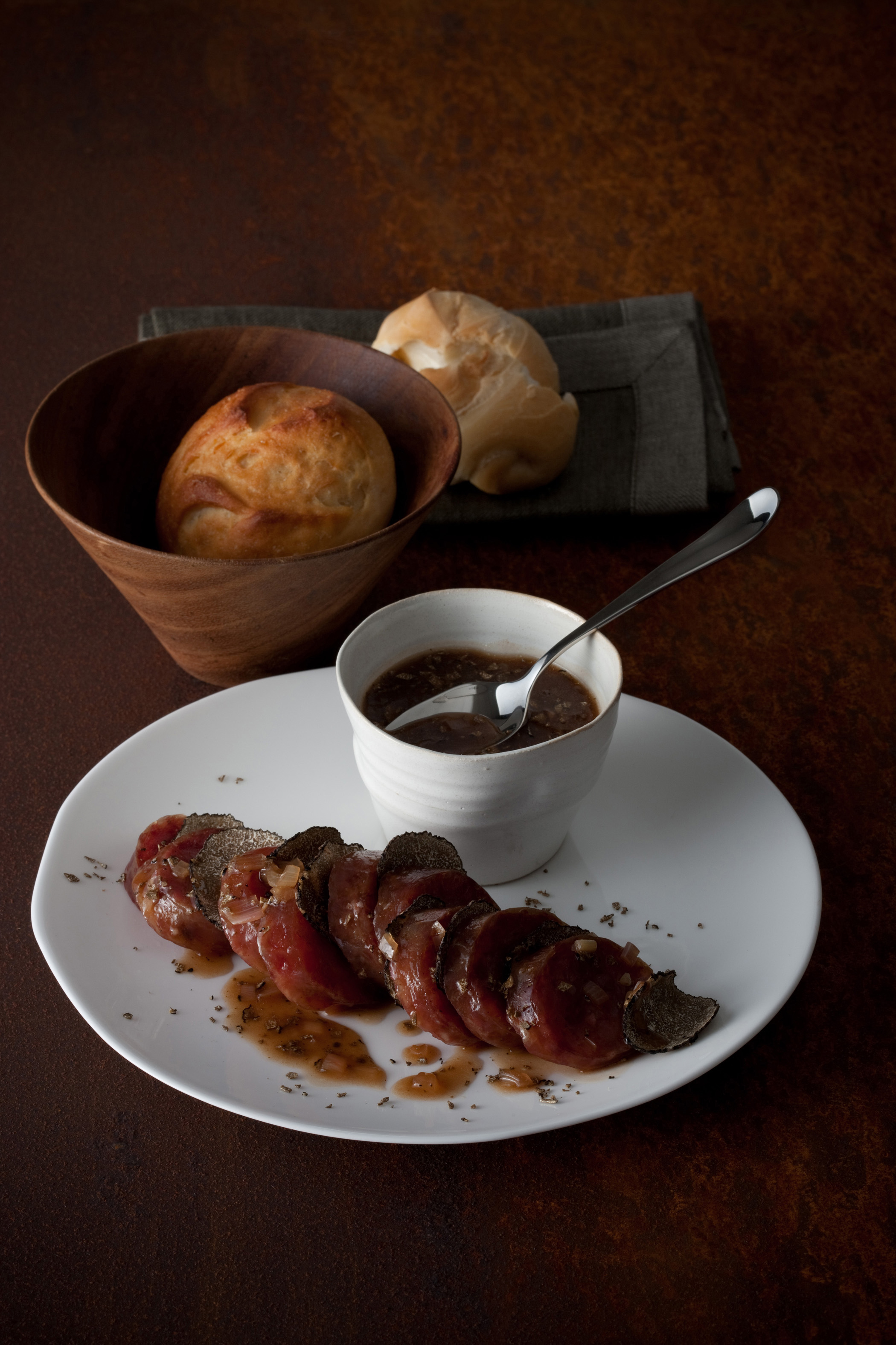 Salamella al forno con salsa al tartufo e Marsala | Sale&Pepe