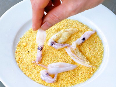 Spinosini con fiori di zucca e calamaretti | Sale&Pepe