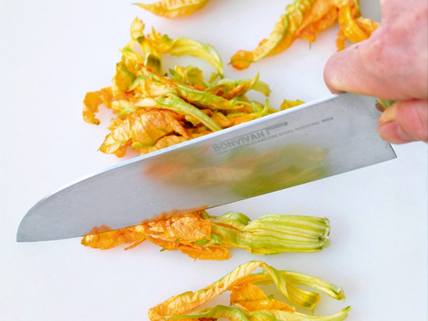 Spinosini con fiori di zucca e calamaretti | Sale&Pepe