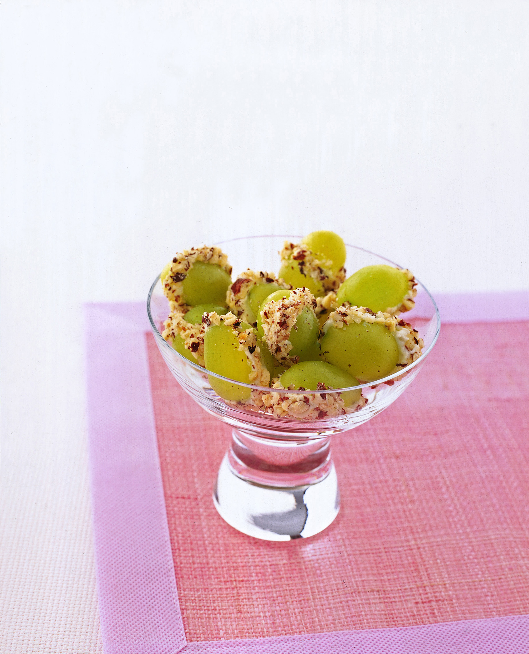 Uva con crema alle noci | Sale&Pepe