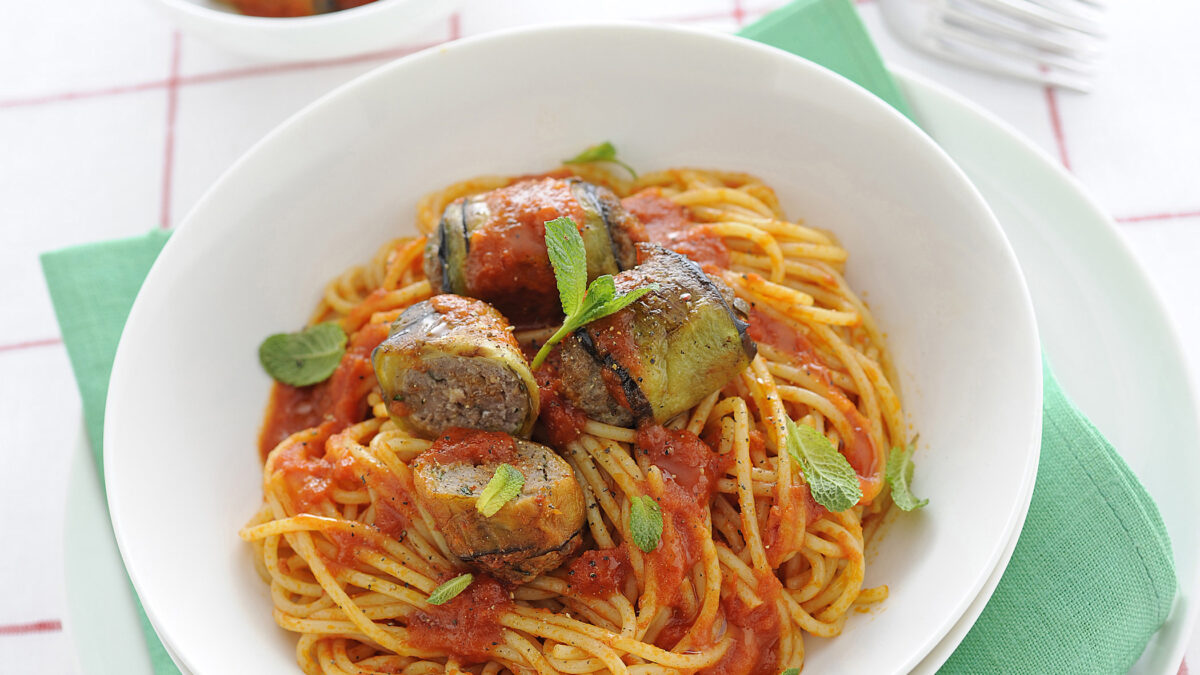 Spaghetti con le polpettine | Sale&Pepe