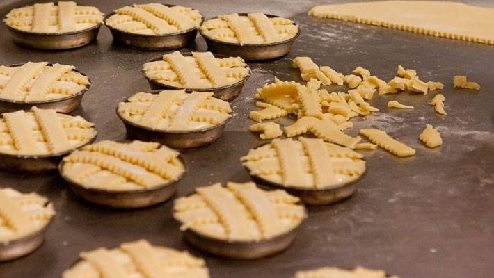 La pastiera napoletana: un tour tra le pasticcerie partenopee - Sale&Pepe