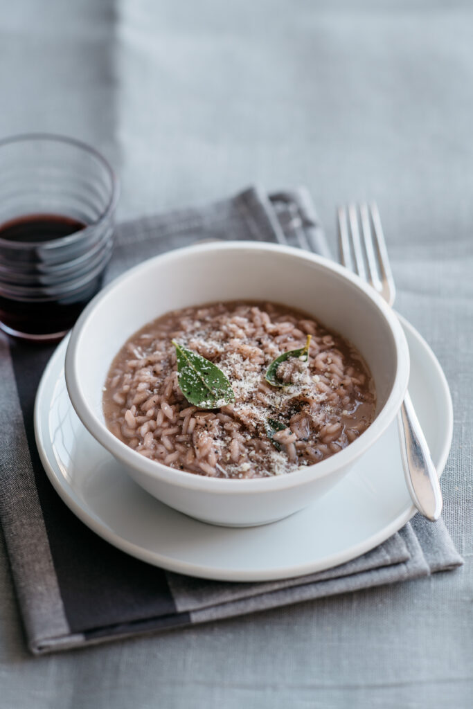 Risotto al Barolo piemontese: una ricetta gourmet per tutte le stagioni