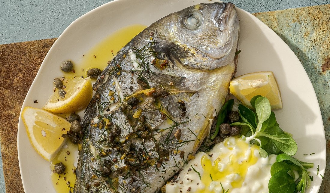 Orate al forno con capperi e scorza di limone - Sale&Pepe