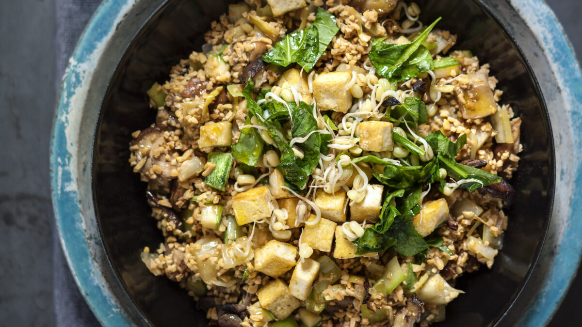 Bulgur di soia con funghi, verdure e tofu - Sale&Pepe