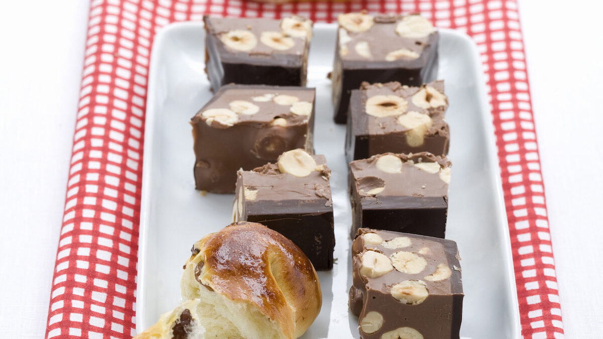 Cubotti di nocciolato con crema gianduia - Sale&Pepe