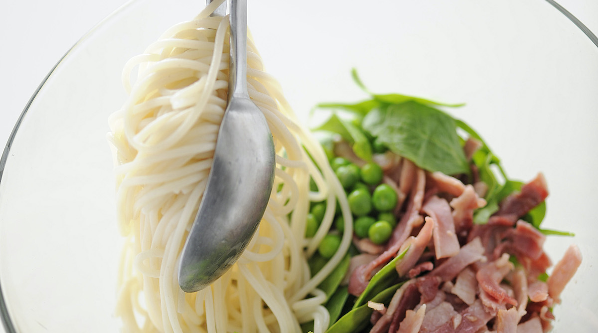 Come cucinare gli spaghetti di riso - Sale&Pepe