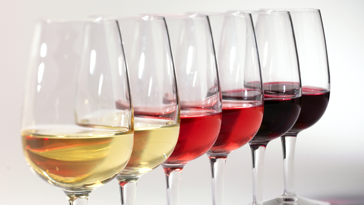 Tutti i colori del vino: guida alle sfumature e significati - Sale&Pepe